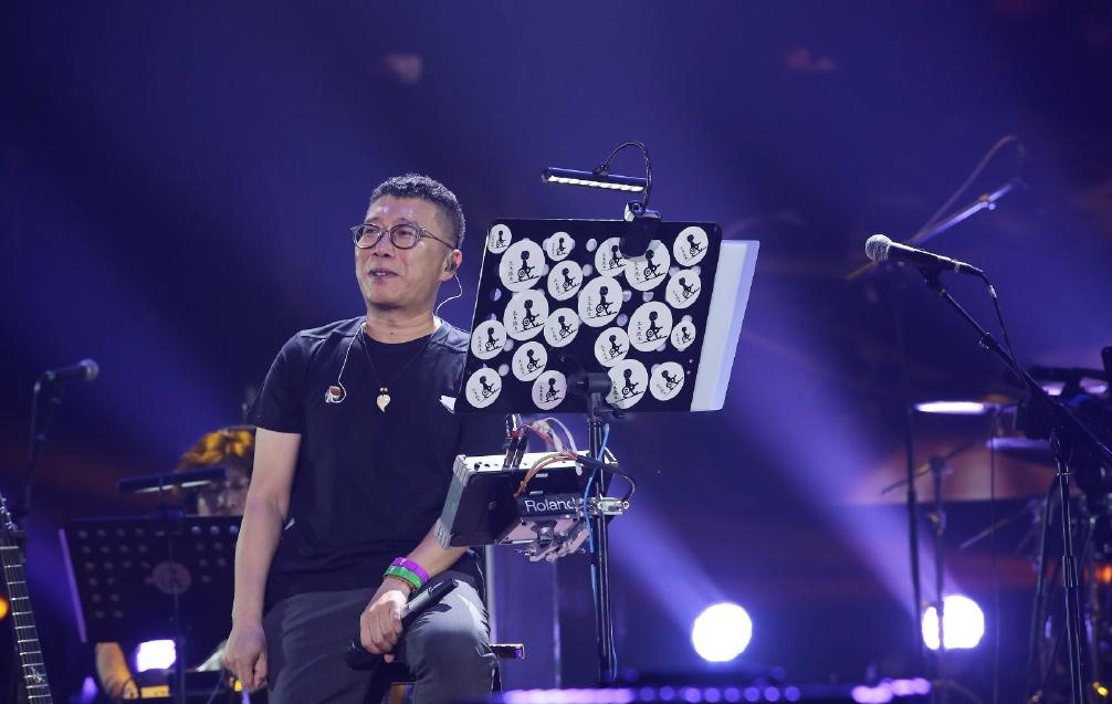 Pang Long is a teacher, Wang Rong is exposed to mental problems, a song ...