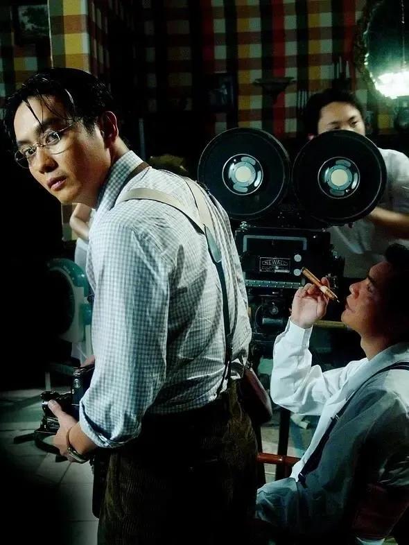 People in Dreams-Thoughts on Wang Anyi's "Eternal Regret Song" - iNEWS