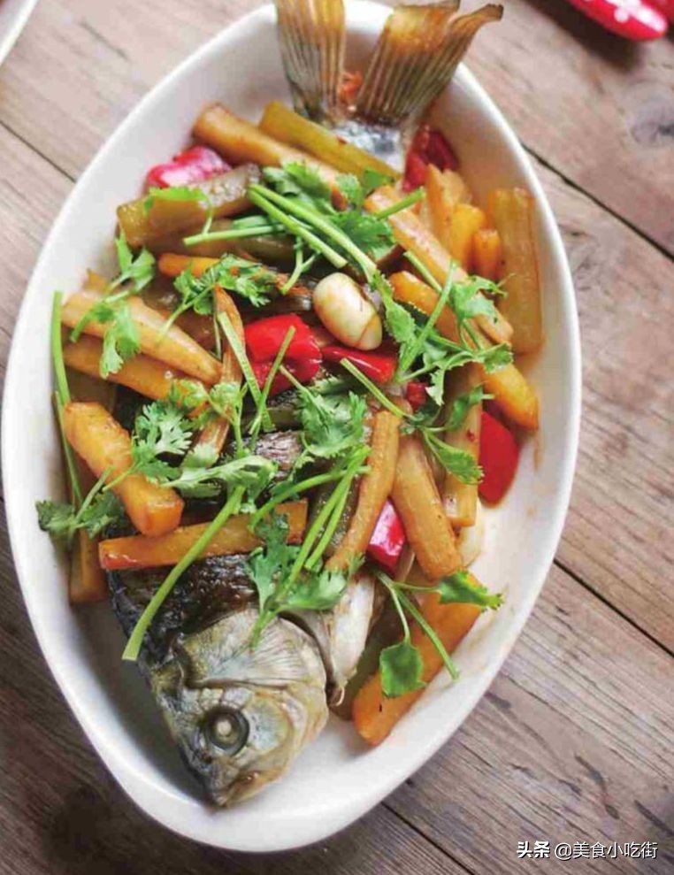 Teach you to cook lively and fragrant grilled fish with fresh ...