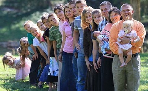 The family with the most children in the world - iNEWS