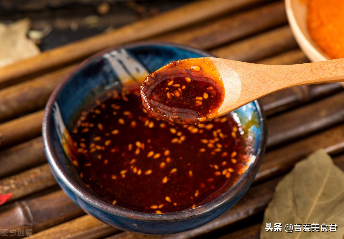 Top grade red oil with 27 kinds of spices, a secret recipe handed down ...