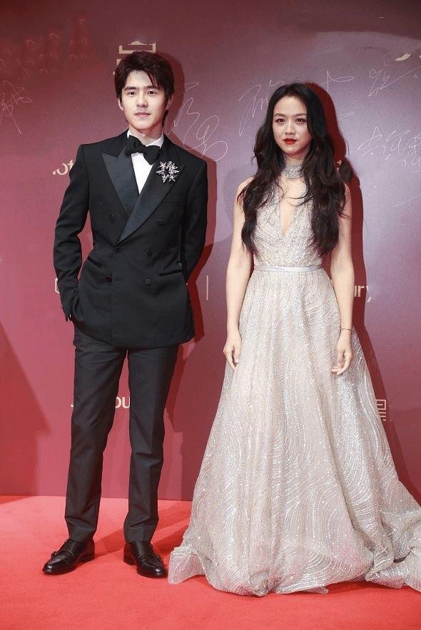 Liu Haoran and Tang Wei attended the event on the same stage, the ...