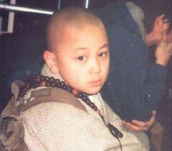 Squeezing childhood in exchange for fame, "child star" Shi Xiaolong has ...