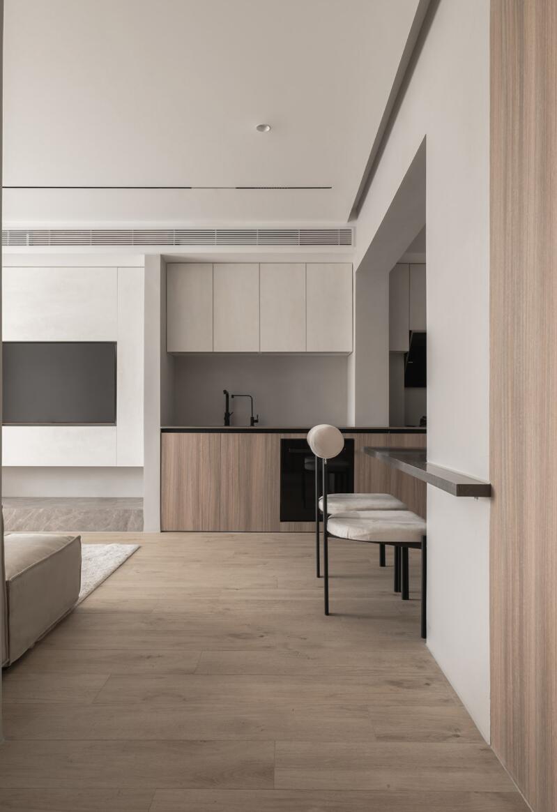 The new house of 90 square meters, she insists on positioning with low ...