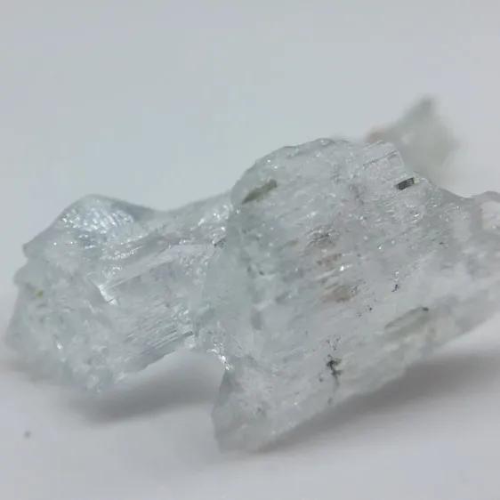 Topaz-"natural beauty" or "post-face plastic surgery"? - iNEWS