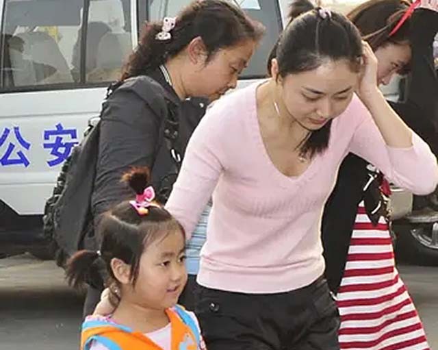 Cong Fei: After adopting 37 people, the husband and wife passed away ...