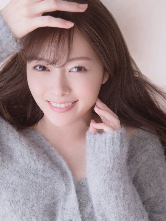 Japanese actress Mai Shiraishi, with good looks and figure, is simply a ...