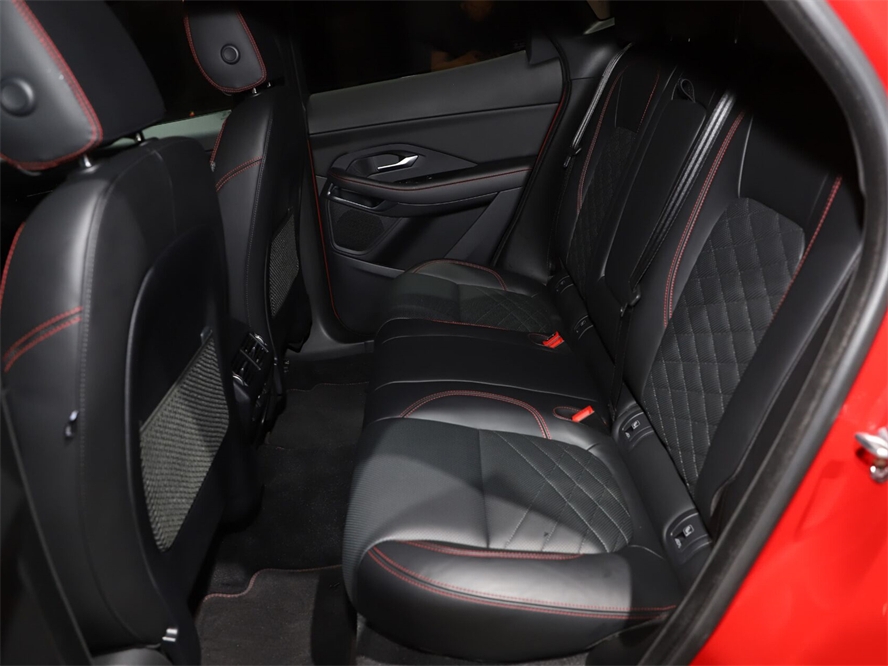 Another luxury car fell to the bottom line!The beggar version 2.0T+9AT, 281,800 fell to 183,200 ...