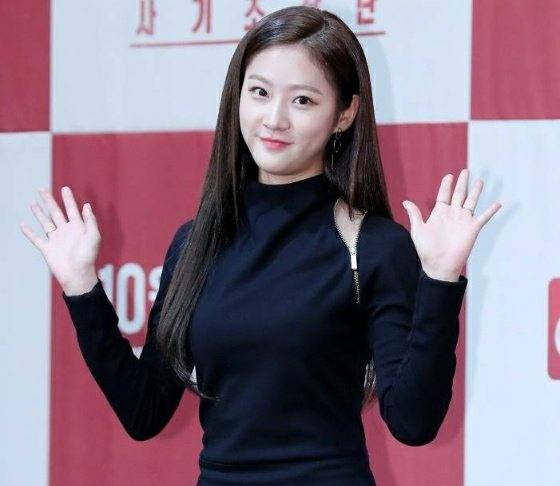 Korean national girl Kim Sae-lun, who is the heroine of KBS again after ...