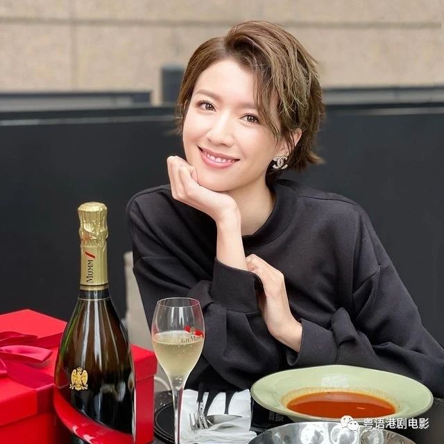 Chen Ying is TVB's best holding flower and ten Mesozoic takeover ...