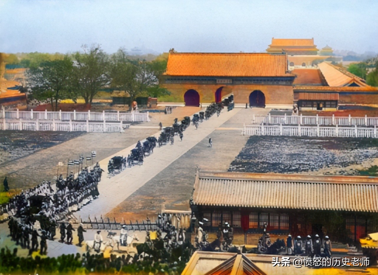 Precious old photos: the man who was ripped apart by a devil, Bethune's ...