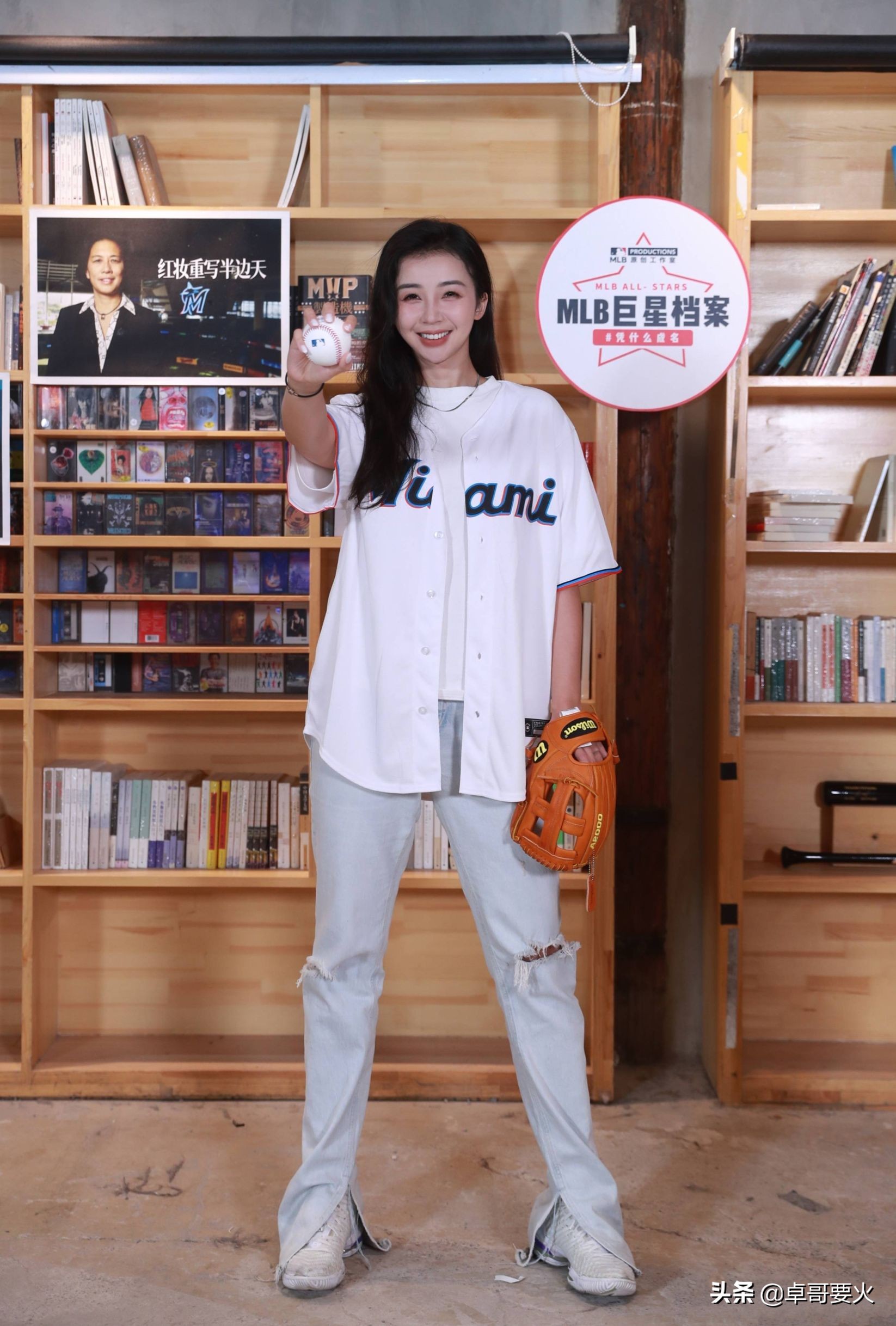 Zhang Manyuan, the most beautiful basketball anchor in Asia, leads by ...