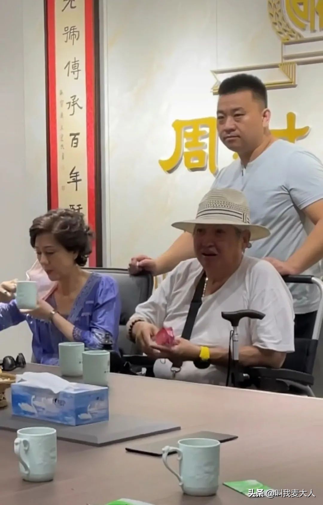 69-year-old Sammo Hung walked around the ancient town in a wheelchair ...