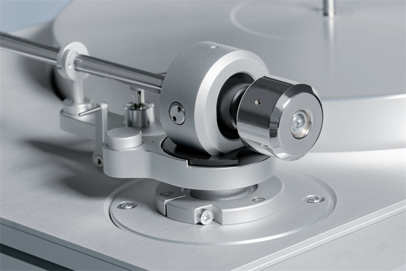 Burmester BC150 speaker +217 vinyl turntable - iMedia