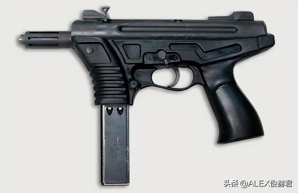 Small country imitates the Italian submachine gun: only 482 mm long ...