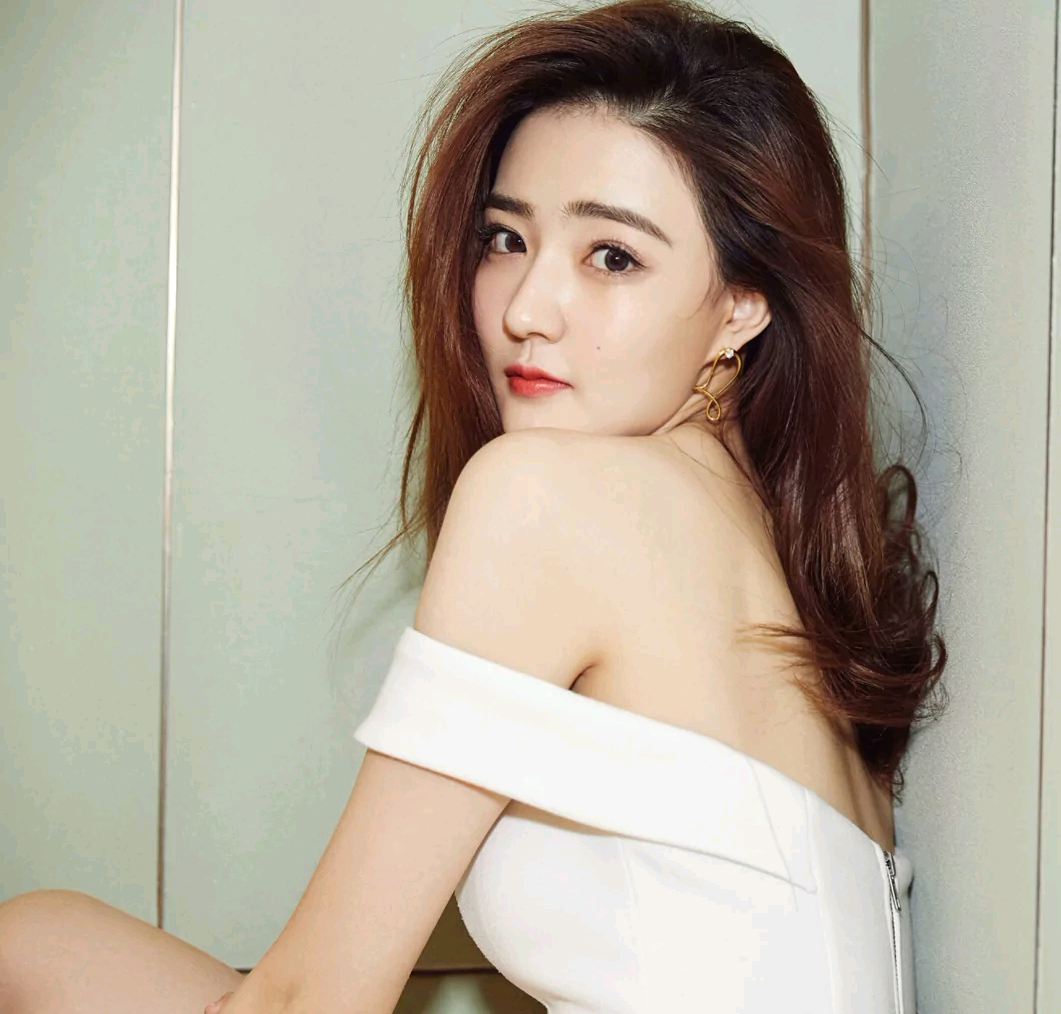 Popular actress Xu Lu - iNEWS