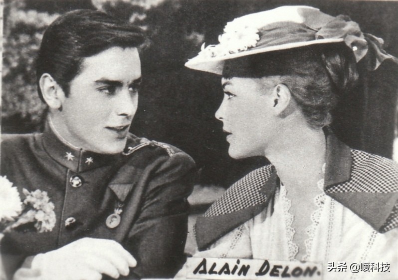 Alan Delong, a beautiful man, with beautiful beauties around him, why ...