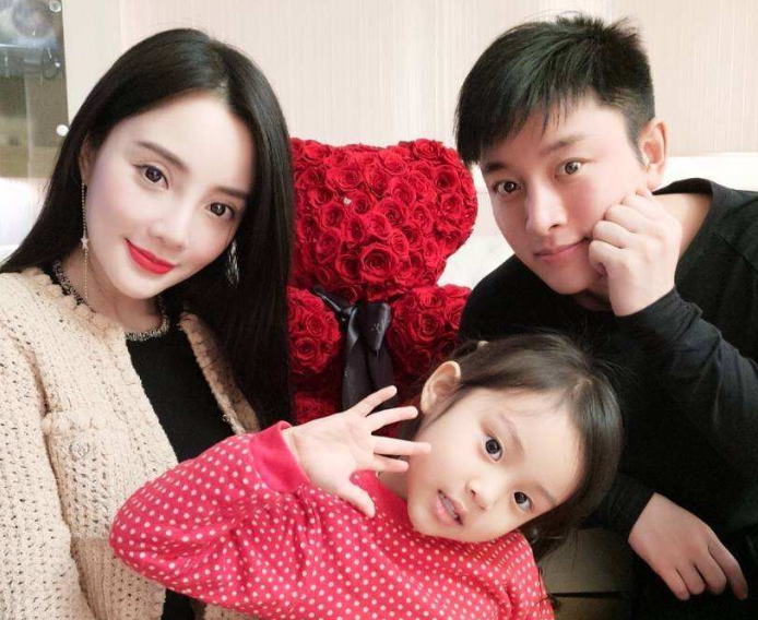 There is a kind of "plastic surgery" called divorce for one year, Li Xiaolu has not changed, but ...