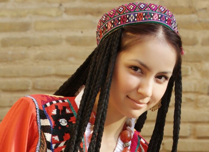 Where are the braids of Uzbek women? - iMedia