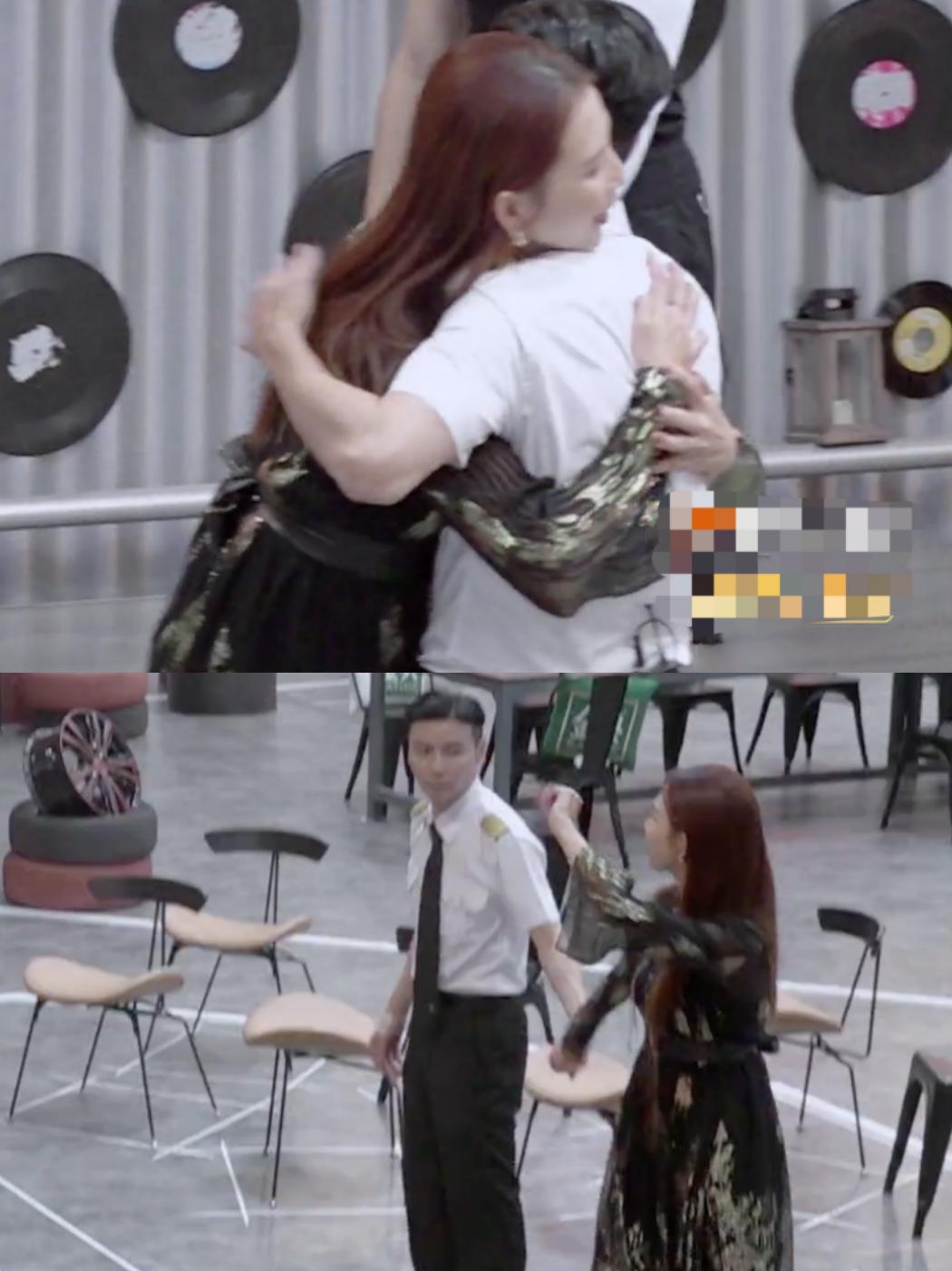 Cai Shaofen visits Zhang Jin backstage, and the two hold hands during the whole process and don ...