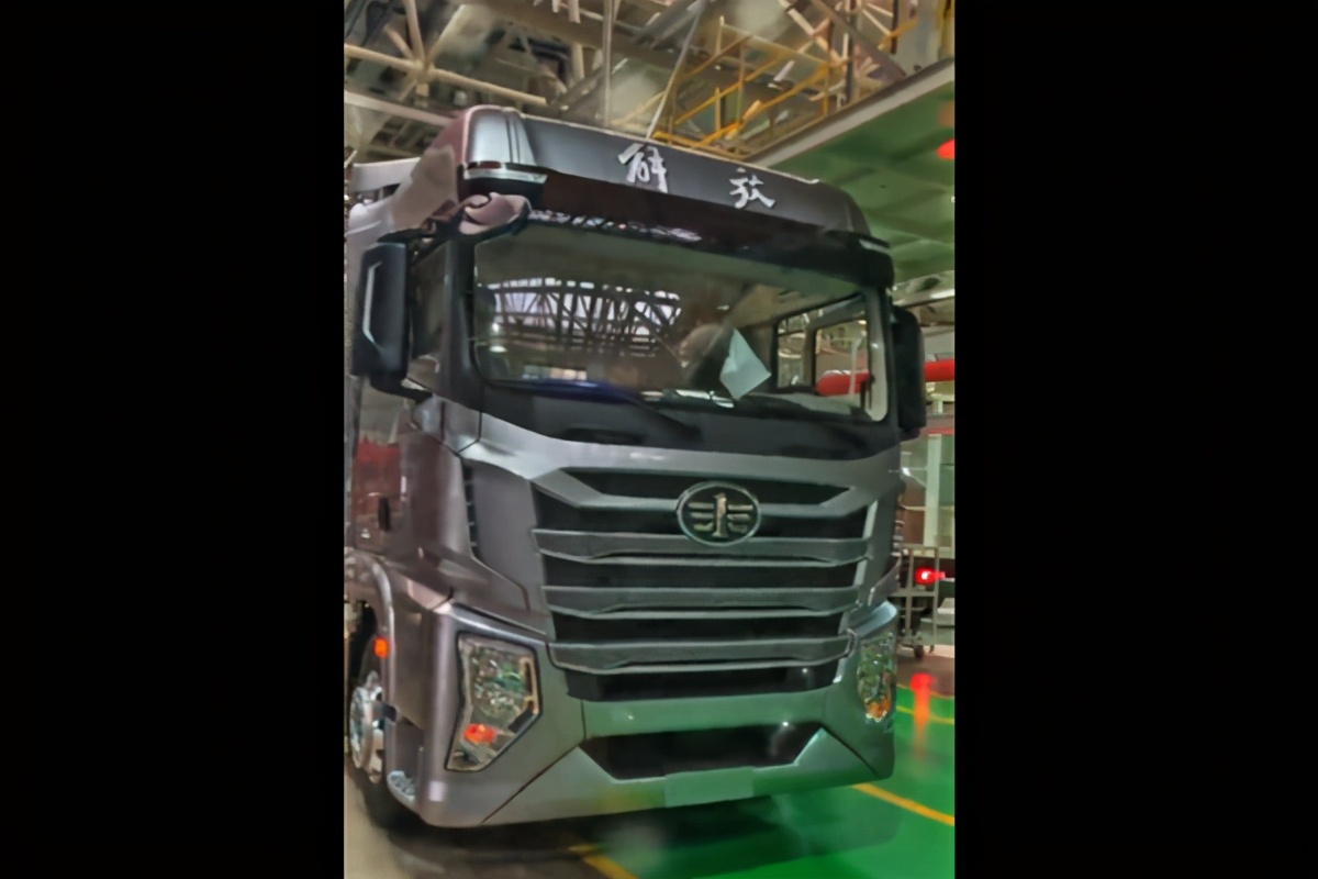 Jiefang JH6 tractor has been replaced with a maximum of 560 horsepower + airbag bridge. Do you ...