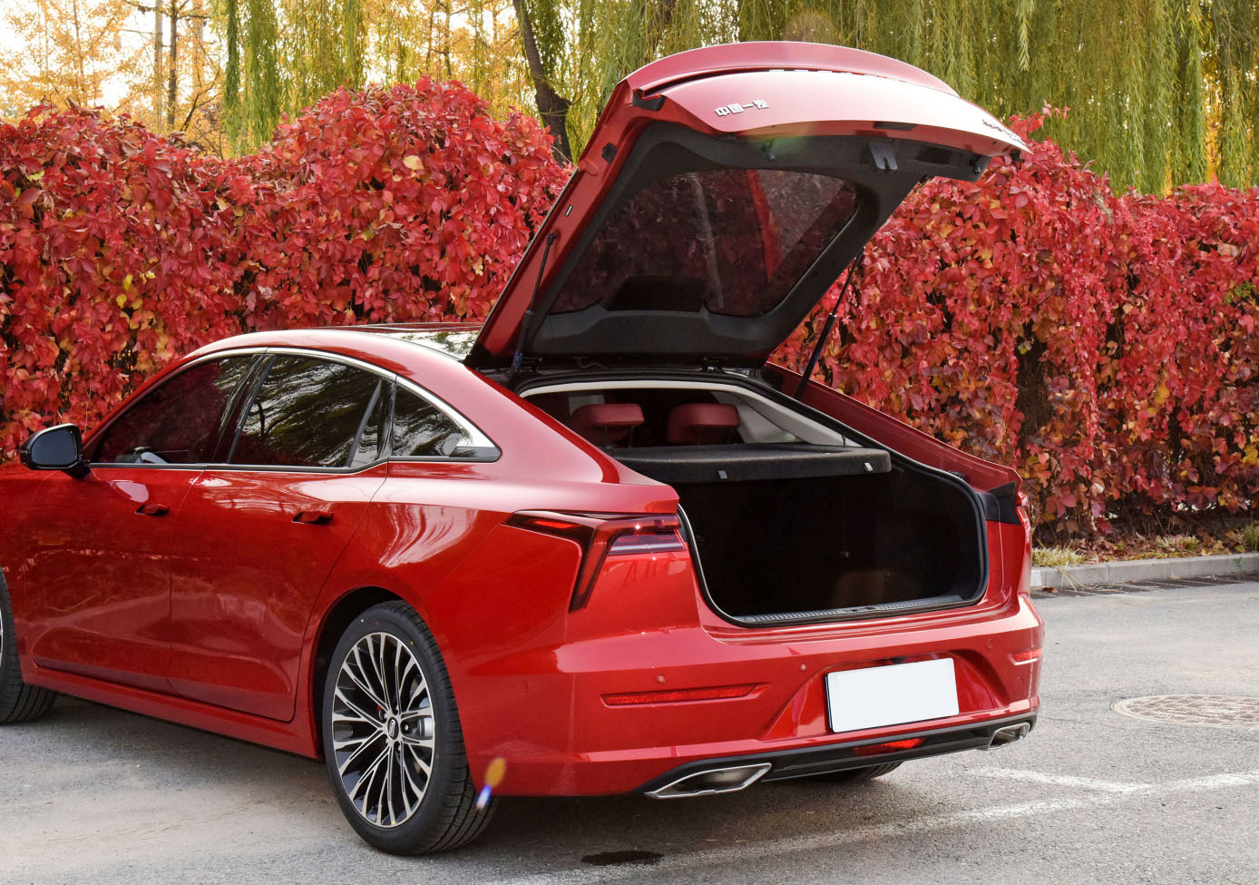 2.0T with Aisin 6AT, fuel consumption is only 7L, Pentium B70 2.0T version is not better than ...