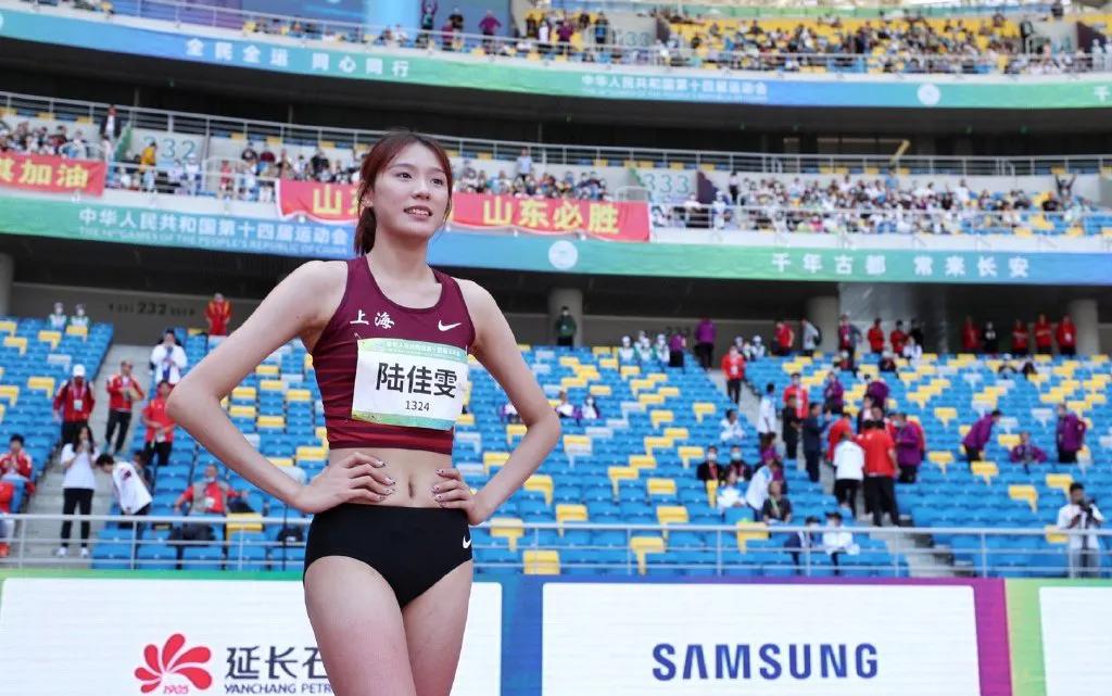 Another high jump beauty!Leap 1.92!This is the real long legs - iNEWS