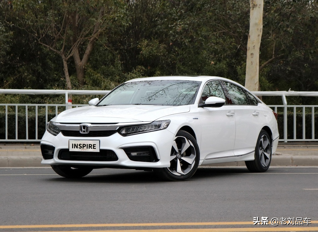 Dongfeng Honda Inspire Sharp Hybrid is both fuel-efficient, atmospheric ...