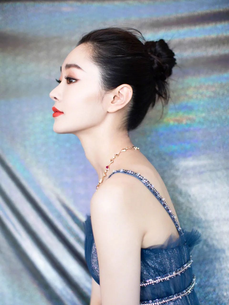 Can a flat face with a flat nose and small features become a beauty ...