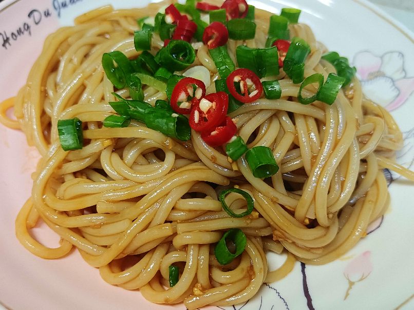 [Lard Mix Noodles] A simple home-cooked method of Hunanese, get up ...