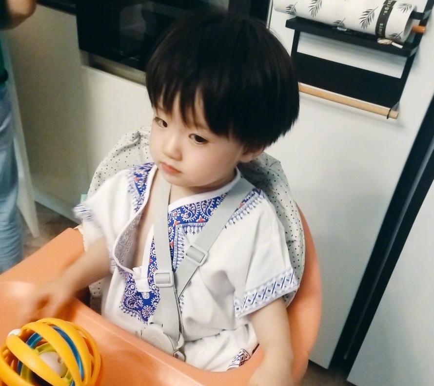 Jiang Chao and his wife celebrated their son's birthday, and the ...