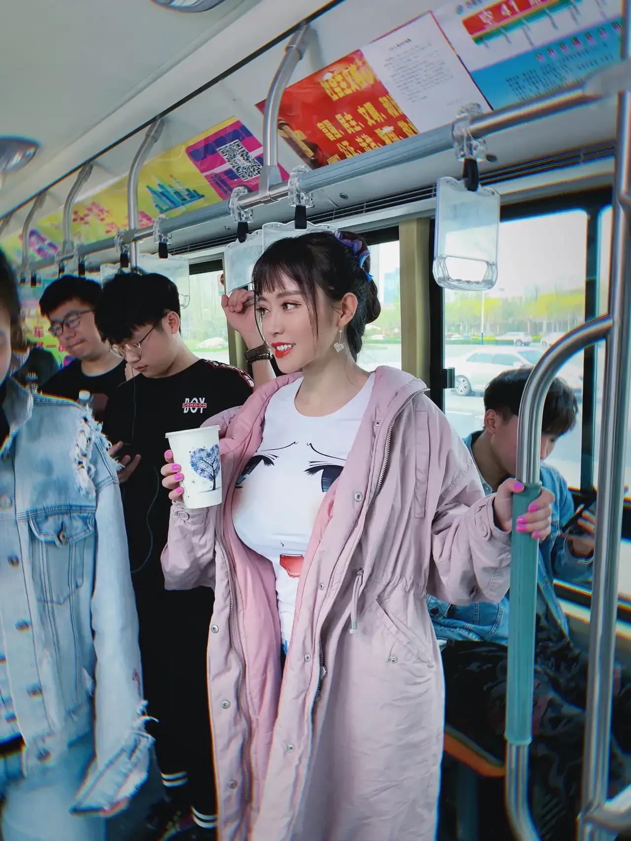 How beautiful is "Sexy Goddess" Pan Chunchun?(Multi-map) - iNEWS