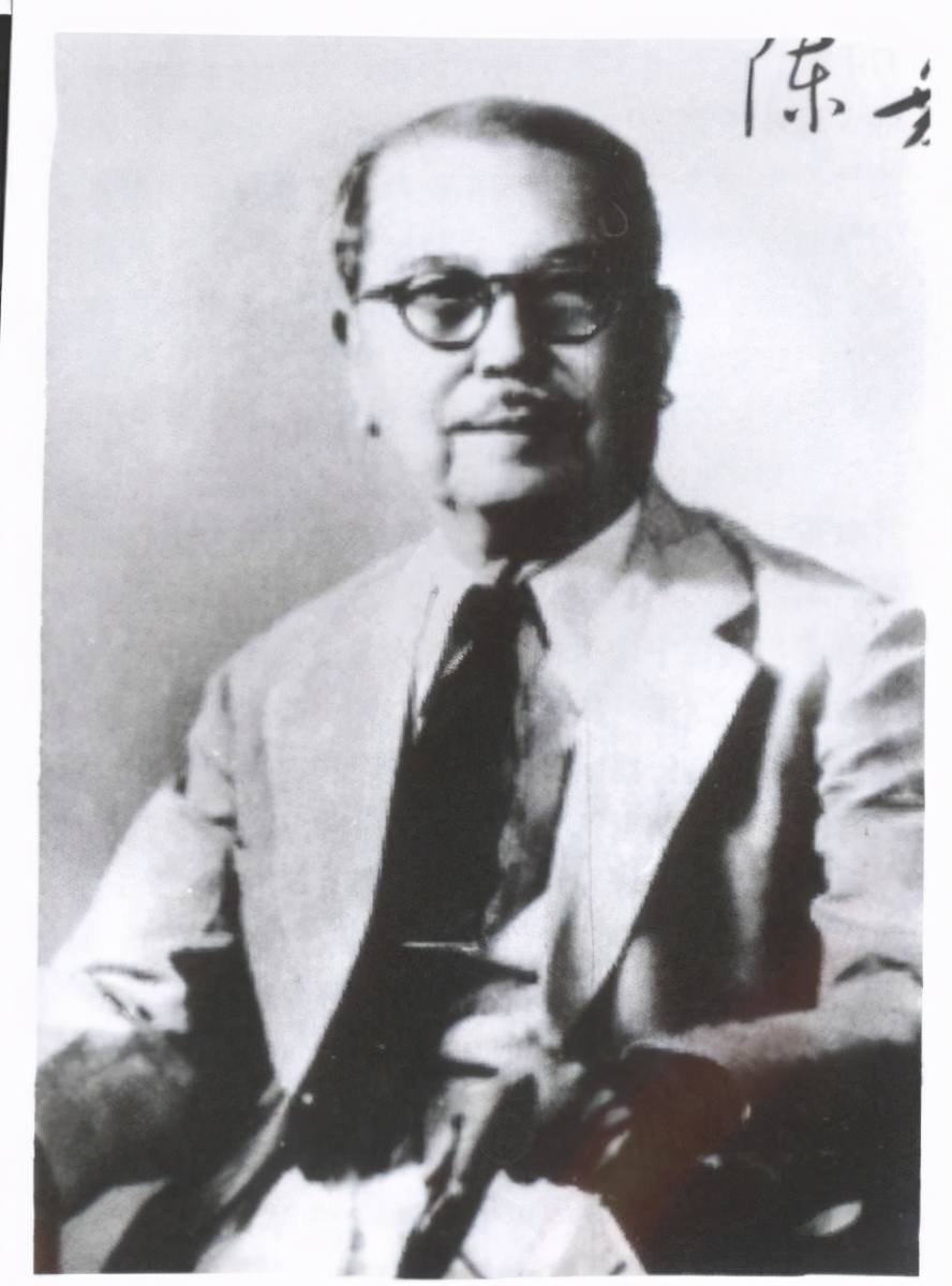 "Iron Color Journey. Looking Back at the Eagle Mansion" Entering the ...