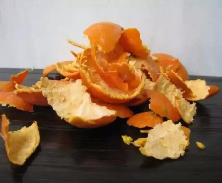 Soak your feet with orange peel every day, you may gain 3 "benefits ...