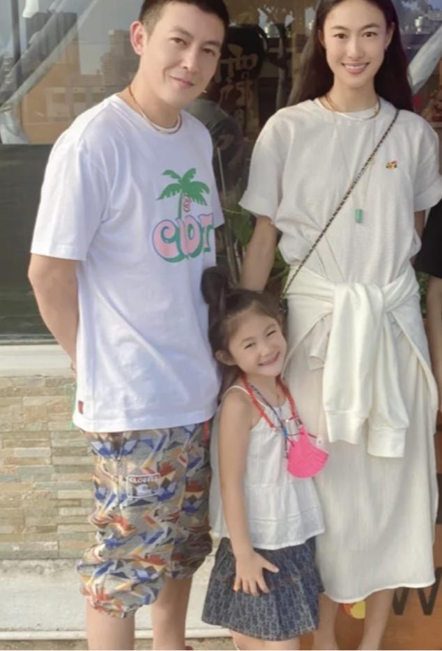 Edison Chen was met by chance at family dinner, her appearance was ...
