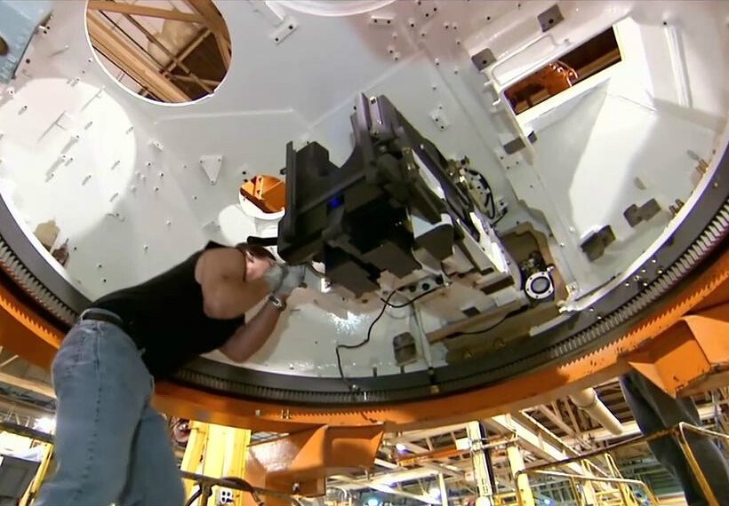 The tank turret can rotate infinitely at 360 degrees. How to connect ...