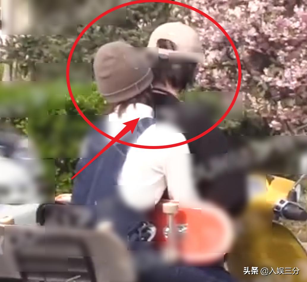 Another top-notch flower is exposed to love affair!It's sweet to hold ...