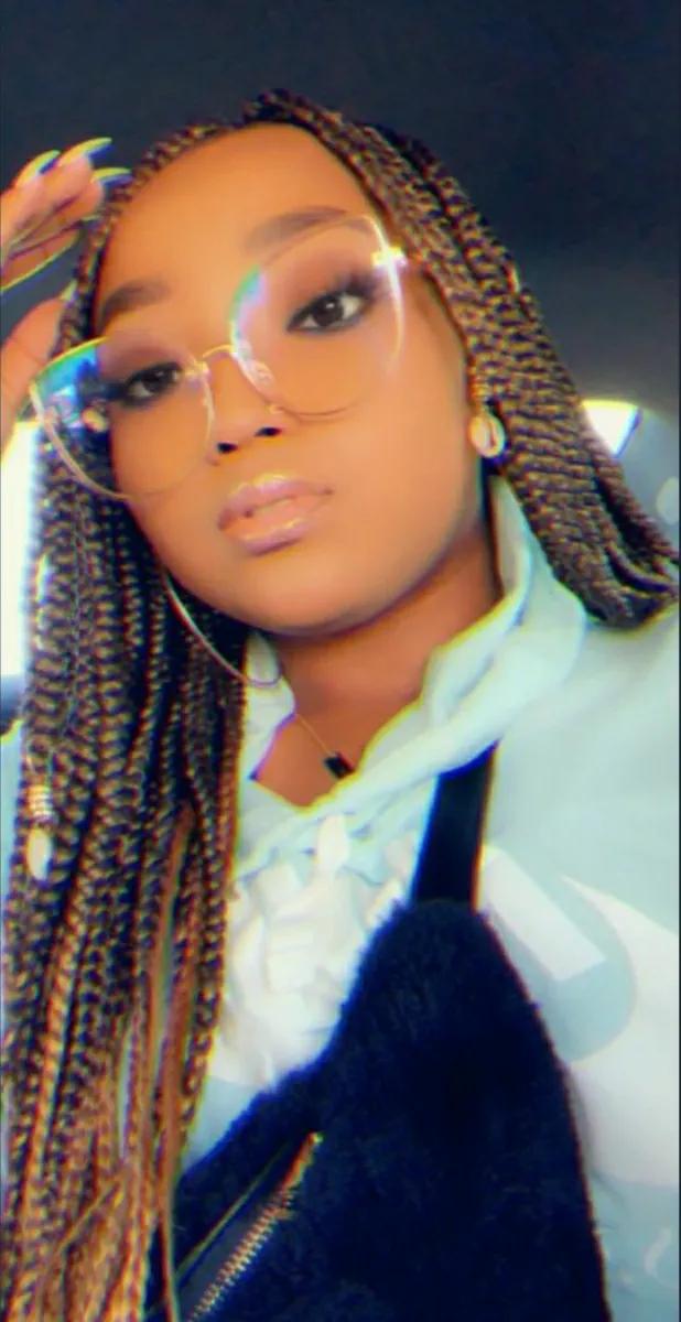 8 female Rappers create "new hip hop" in the Middle East - iMedia