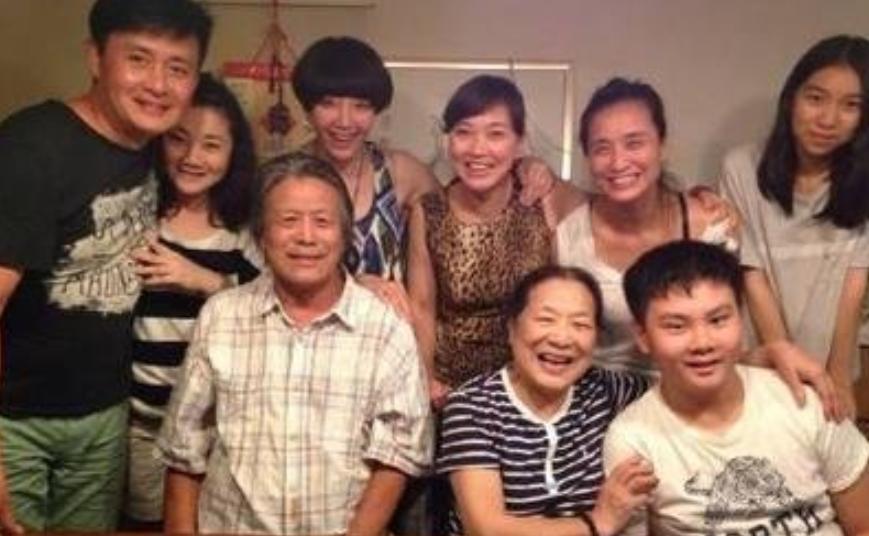 Xing Minshan: "Dating in love" at the age of 13, was snatched wildly at ...