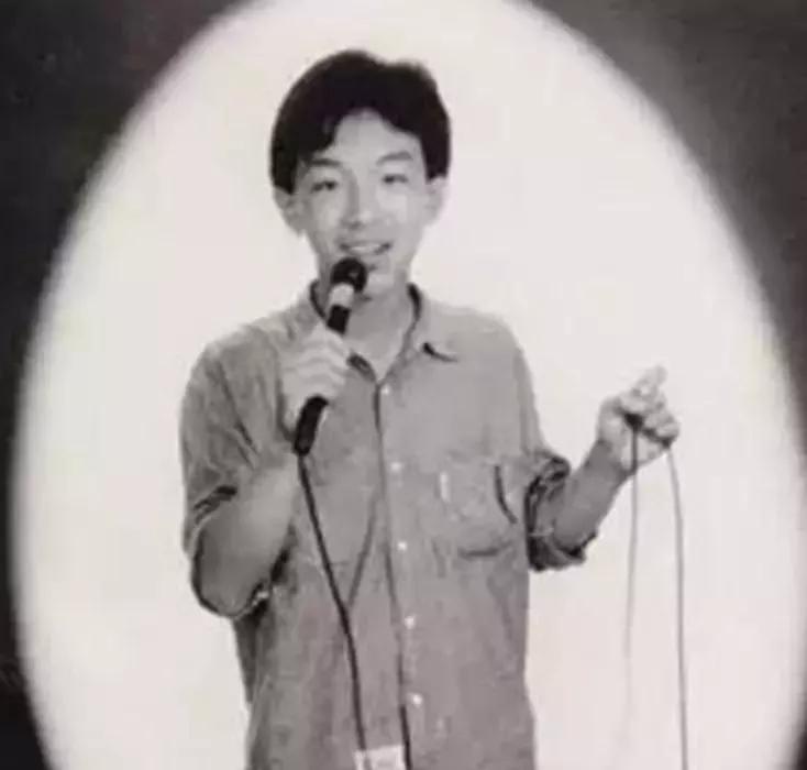 Huang Bo, the new king of comedy: From grassroots singer to tens of ...