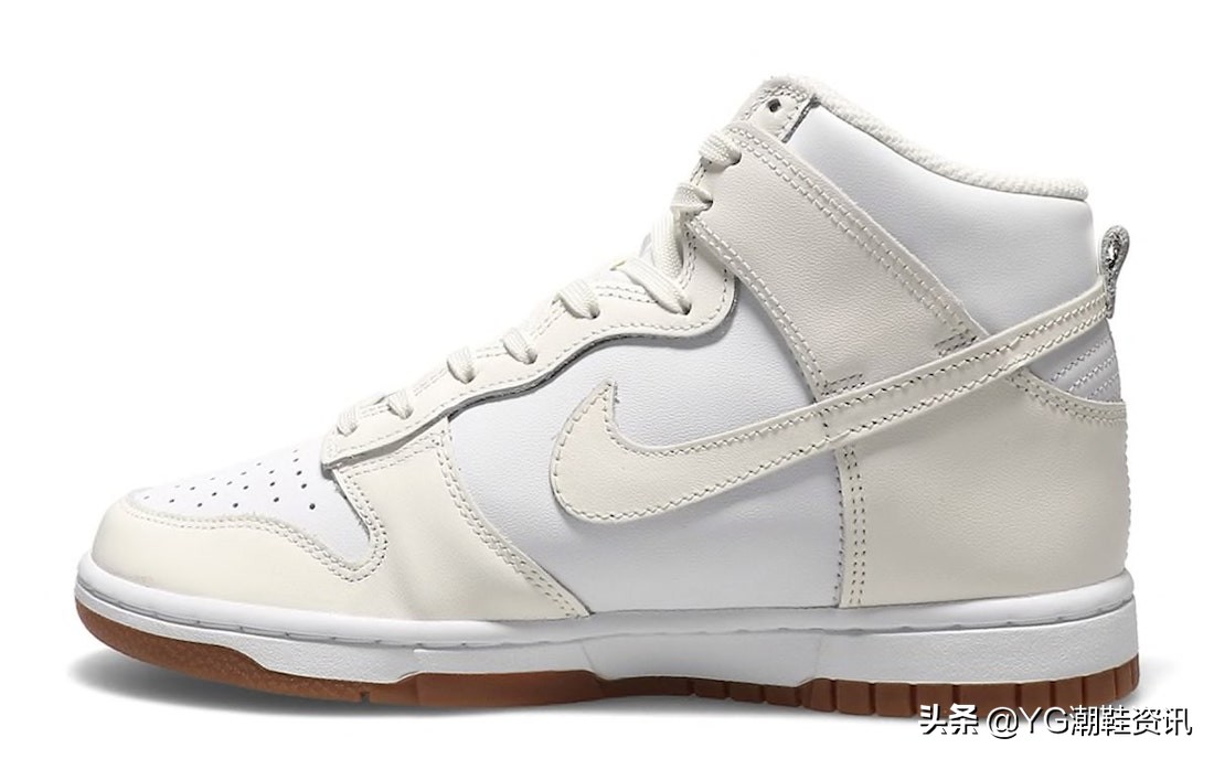 Simple color composition!This pair of high-top Dunk is super versatile ...