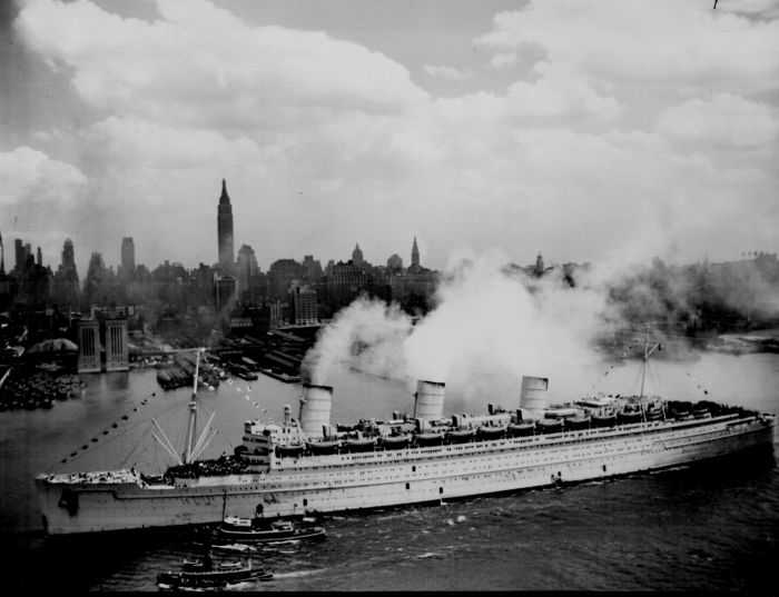 Look at the seven major ports in the world in 1900. How much has the ...
