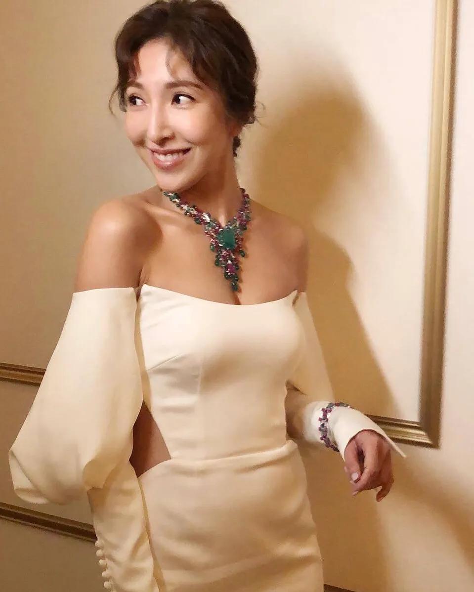 Taiwan Sexy Goddess Yang Jinhua Photo Album - iMedia