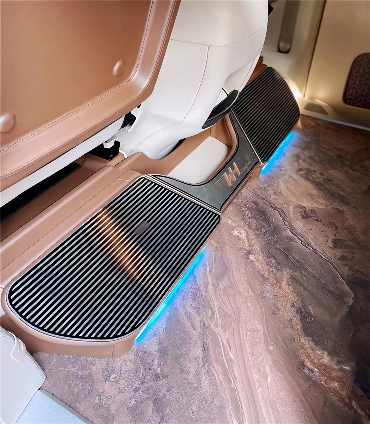 21款全新九速奔馳V260L高頂雙開門，高端商務接待首選車型 - 資訊咖