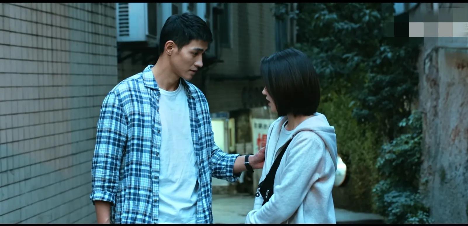 Worthy of being a supermodel!Li Zifeng wears a warm masculinity in an ...