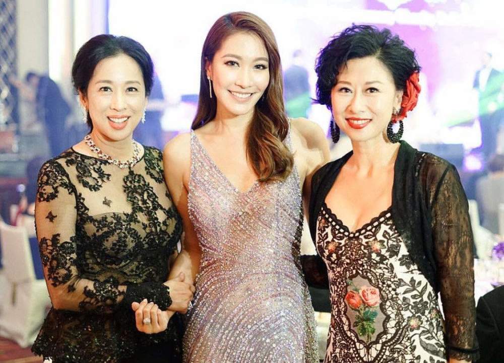 50-year-old Zhu Lingling married a wealthy family and left the Huo ...