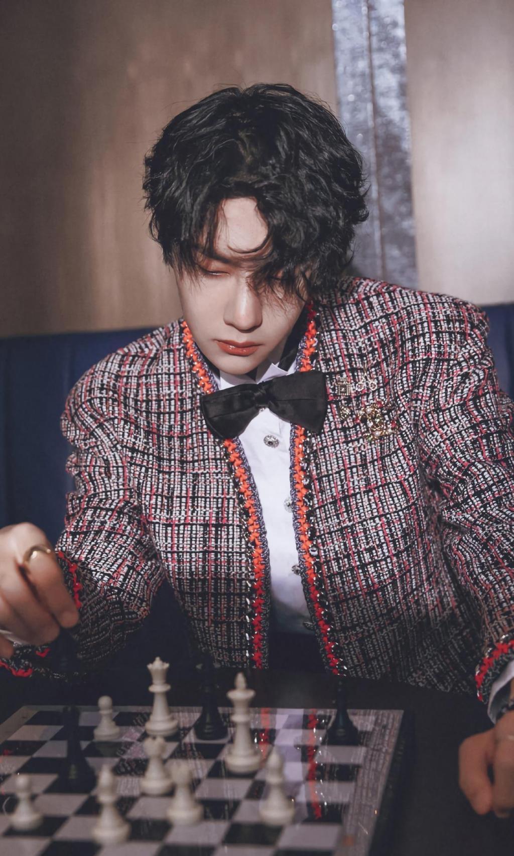 Wang Yibo-handsome male god group picture photo - iNEWS