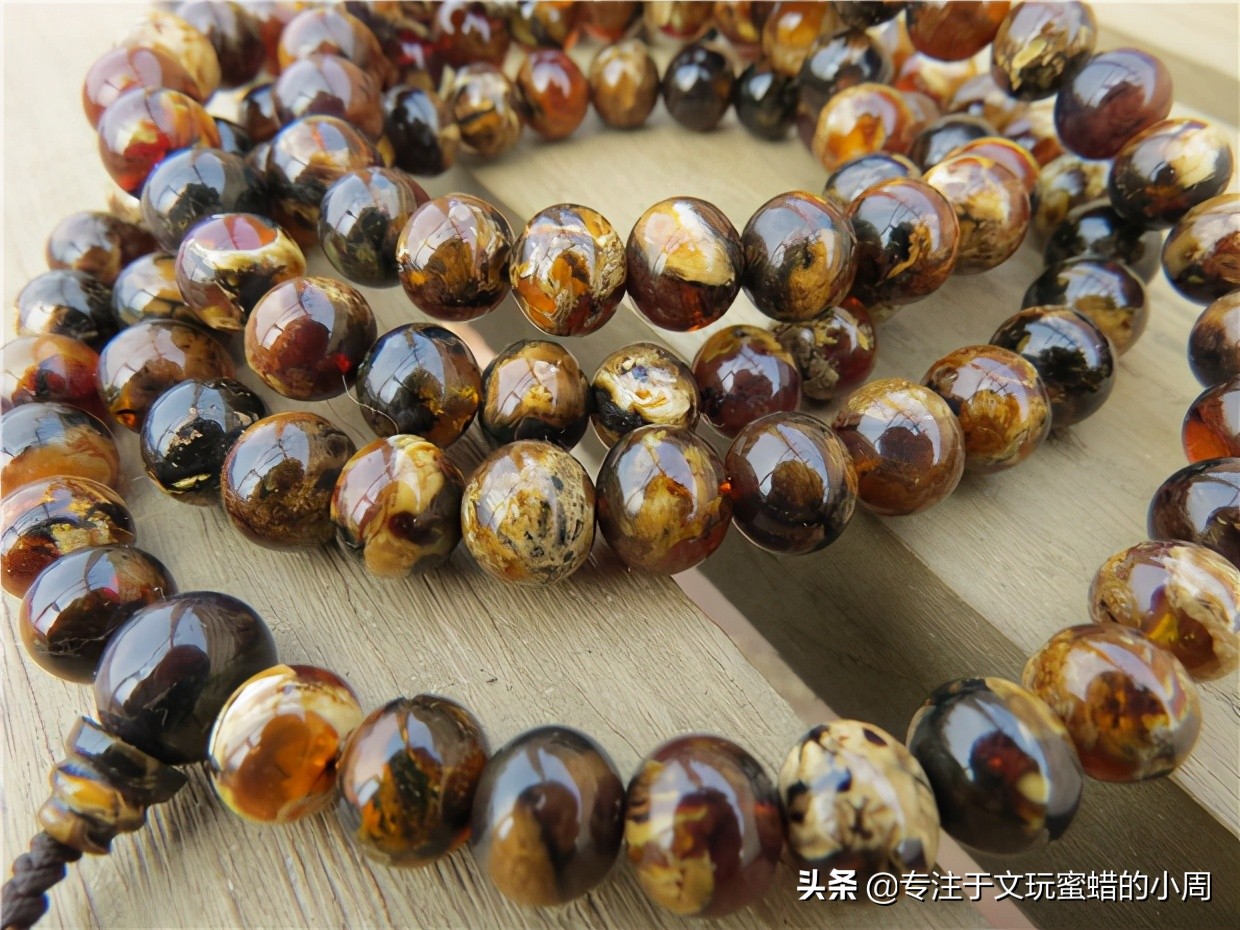 The world amber looks at the Baltic Sea, and the Chinese amber looks at ...