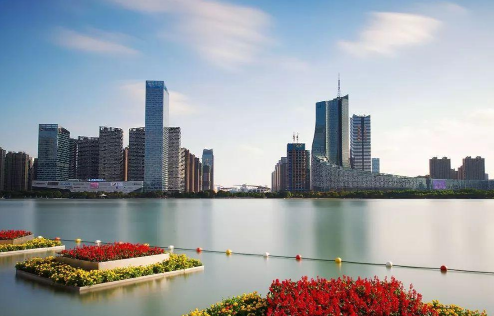 The tallest building in Hefei, with a height of 518 meters and a cost ...