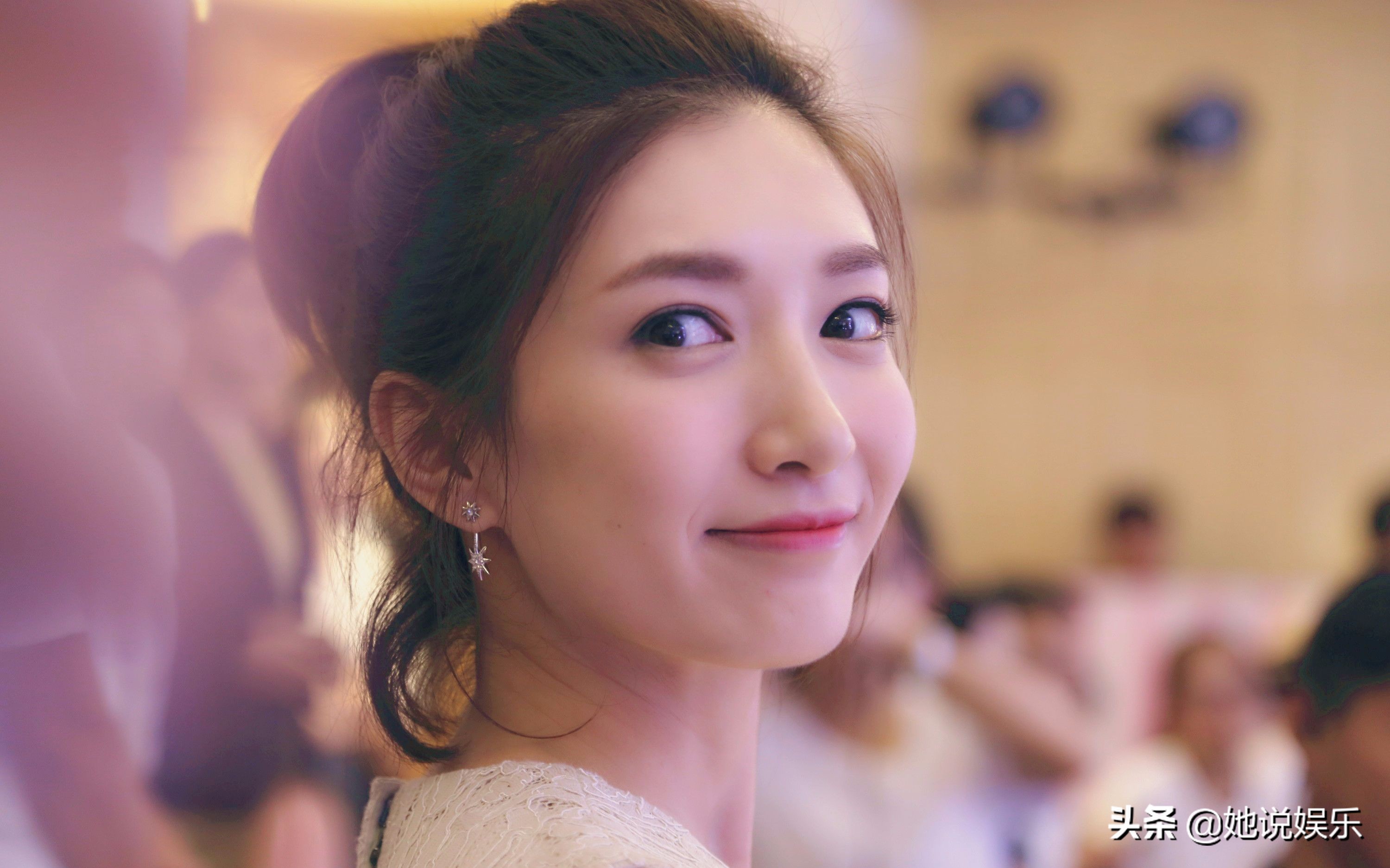 Why Jiang Shuying, whose popularity has soared when he fell in love ...